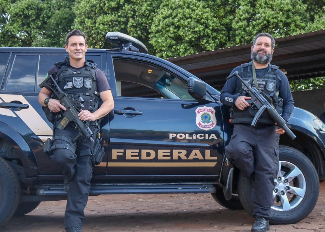 Agentes da PF lançam livro com relatos de investigações policiais em MS ...